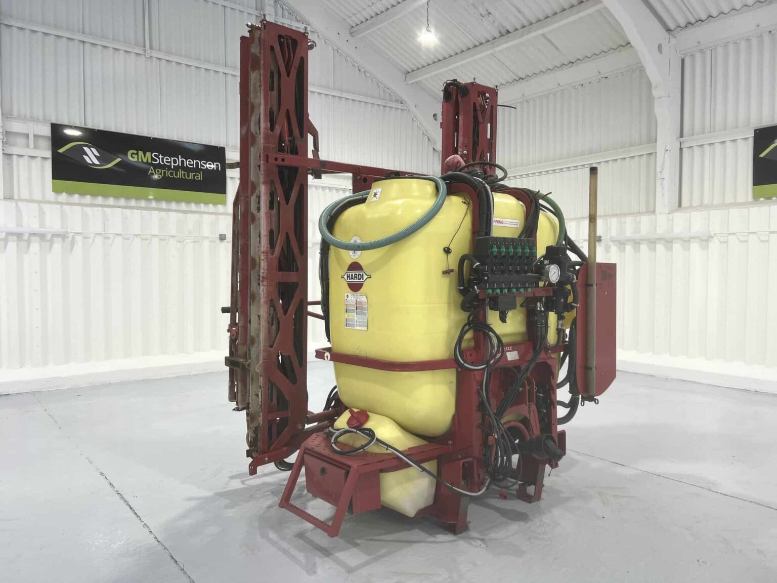 HARDI MASTER 1800 18 METER SPRAYER - GM Stephenson Ltd