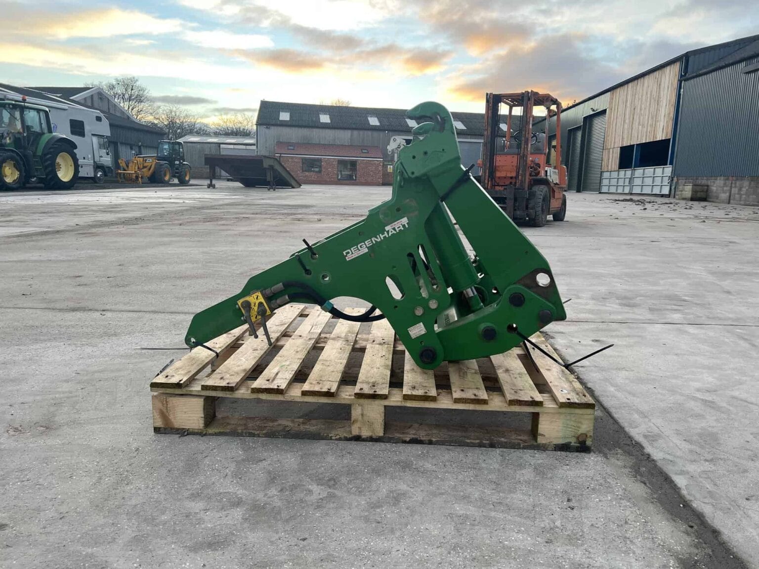 DEGENHART JOHN DEERE FRONT LINKAGE - GM Stephenson Ltd