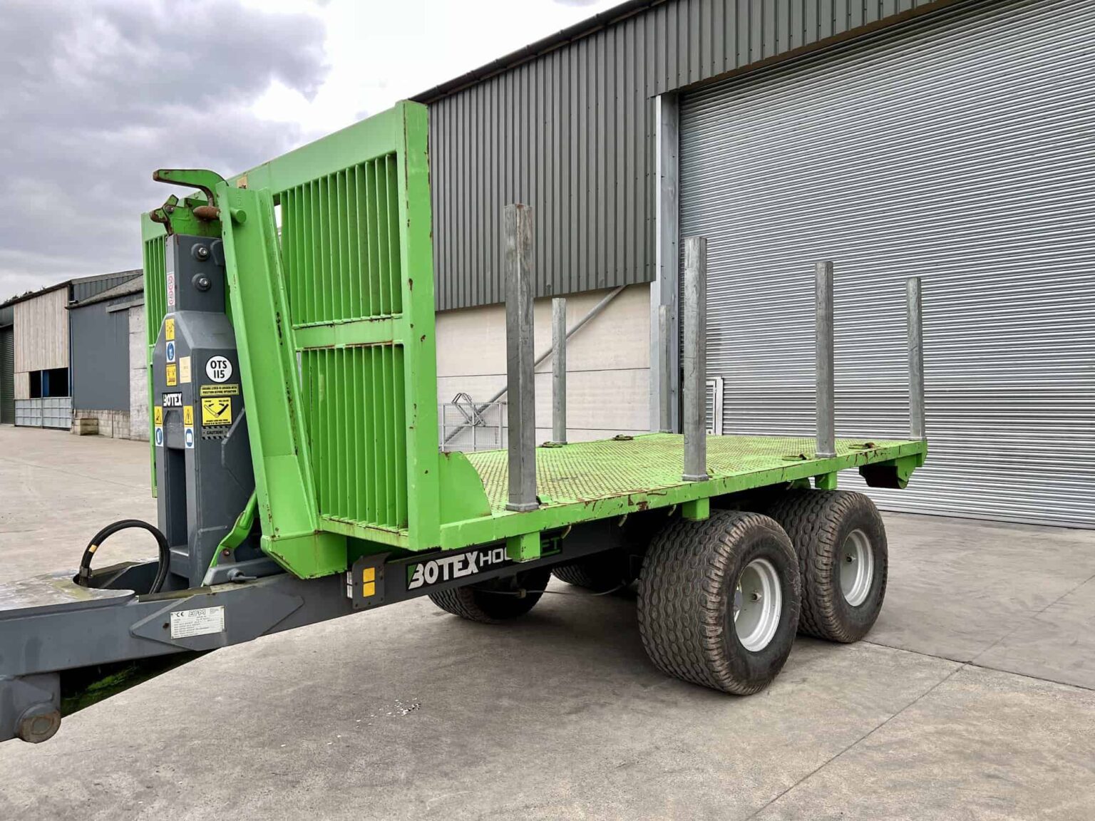 BOTEX HOOKLIFT TRAILER WITH MULTIPLE BODIES - GM Stephenson Ltd