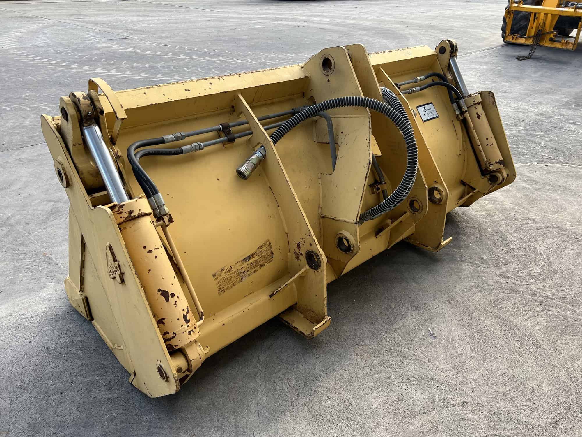 McCONNEL 4 IN 1 BUCKET - GM Stephenson Ltd