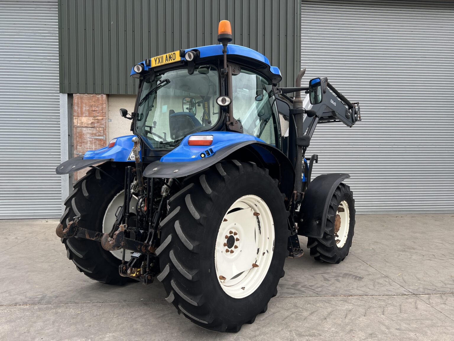 NEW HOLLAND T6070 C/W QUICKE Q65 FRONT LOADER - GM Stephenson Ltd