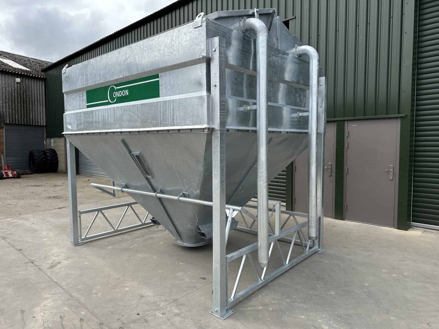 CONDON ENGINEERING FEED BIN FROM 1 TONNE TO 12 TONNE - GM Stephenson Ltd