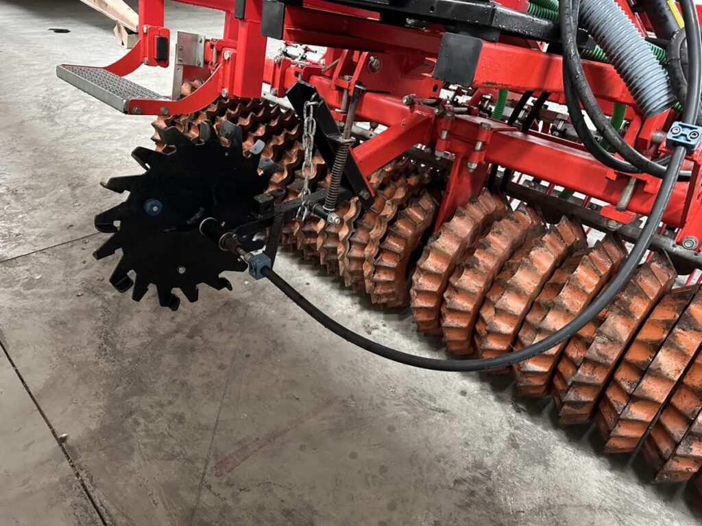 GUTTLER GREENMASTER 300 SEEDER - GM Stephenson Ltd
